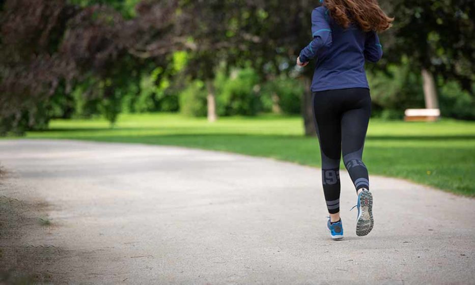 How to Swing Your Arms When Running? (Why Arm Swing Is Important!)